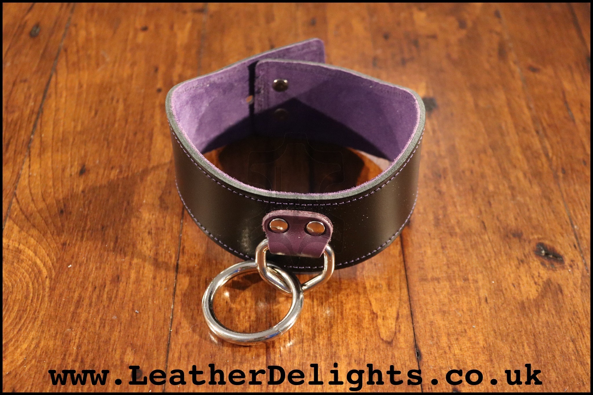 Collars & Leads – Leather Delights